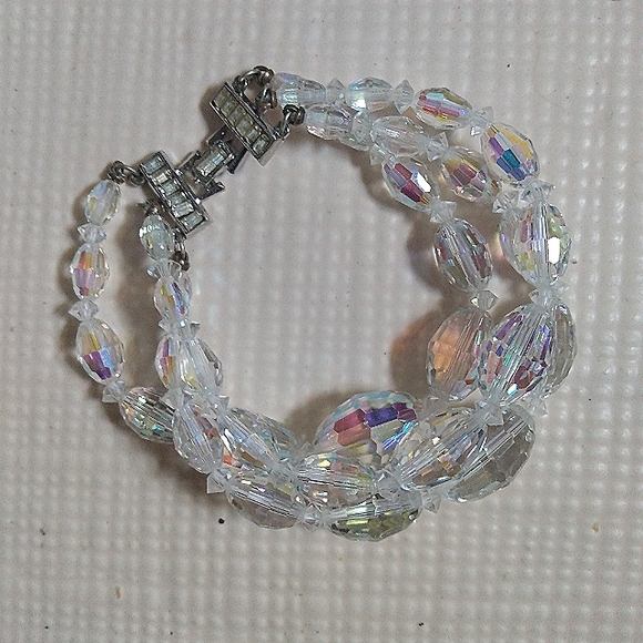 Source Unknown | Jewelry | Vintage Ab Crystal Bracelet Wrhinestone Clasp | Poshmark